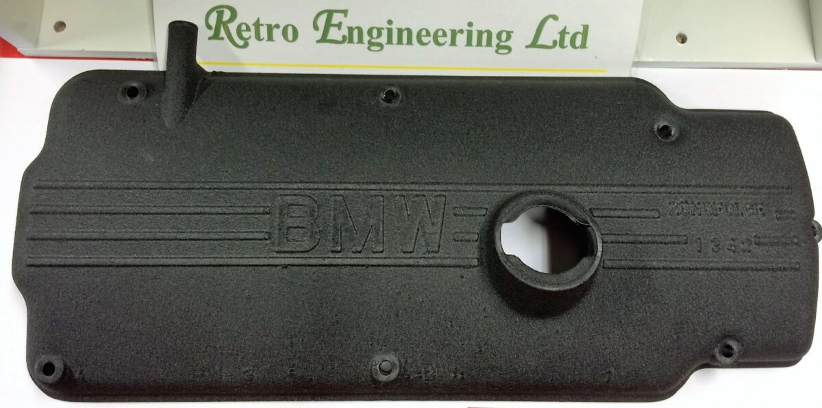 Powder coated wrinkle finish rocker cover – Retro Engineering