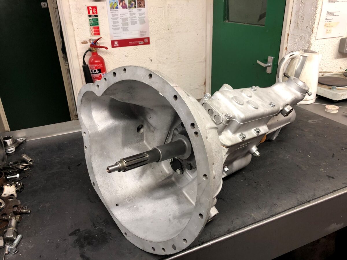 Re-conditioned (3 rail) non-overdrive gearbox – Retro Engineering