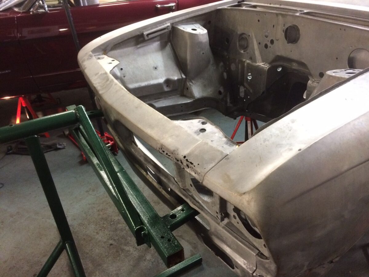 Weld in roll cage kit – Retro Engineering